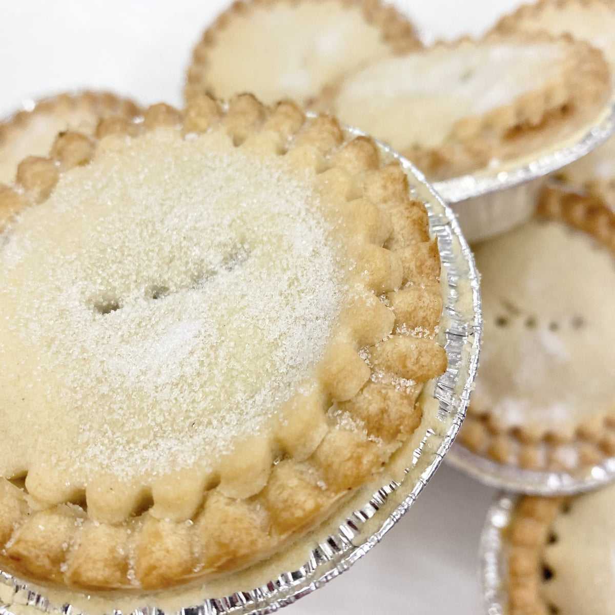 Deep Filled Mince Pie – GardnersBakeryLtd